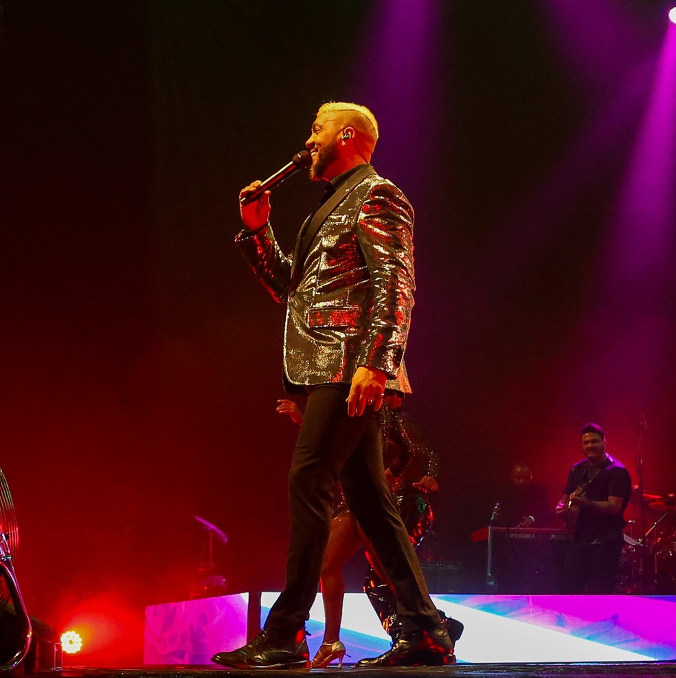 Após Covid-19, Belo retorna aos palcos com show em São Paulo
