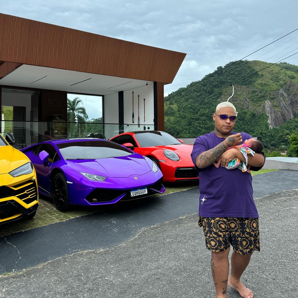 MC Ryan SP compra Ferrari de R$ 5 milhões; artista coleciona carros de luxo