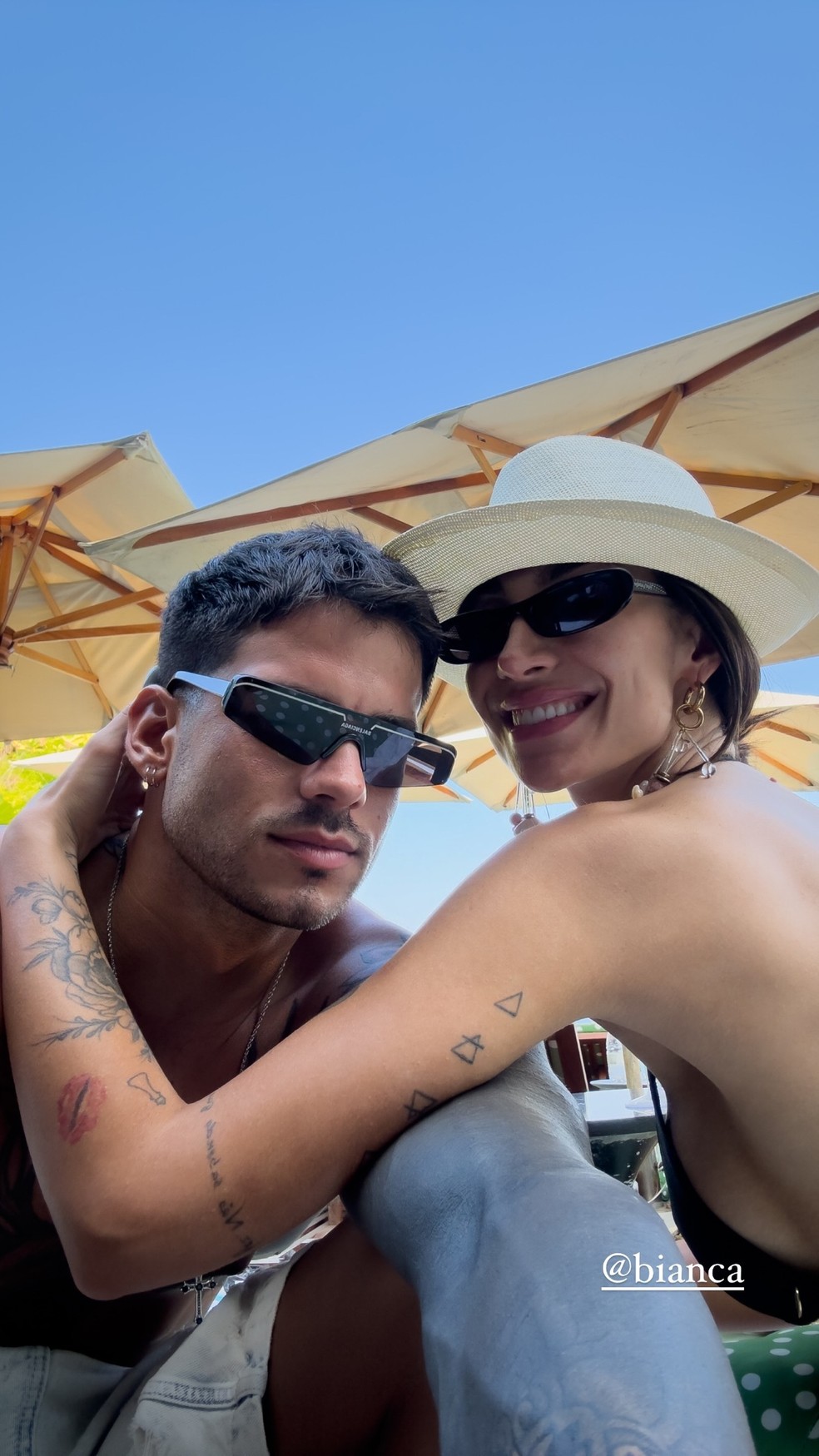 Bianca Andrade curte praia com namorado italiano, no Brasil; veja foto