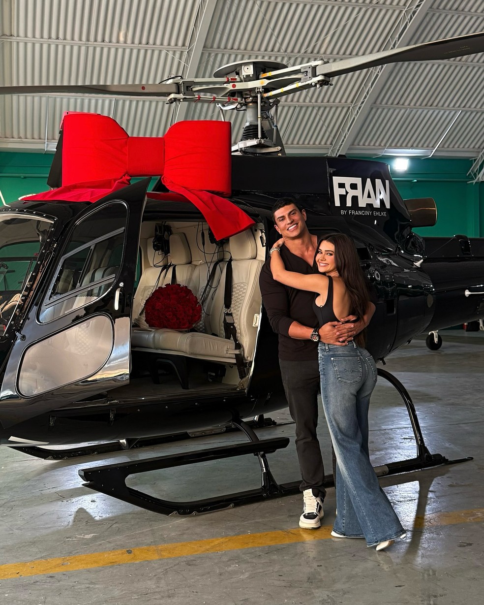 Franciny Ehlke ganha helicóptero de presente do marido bilionário ...