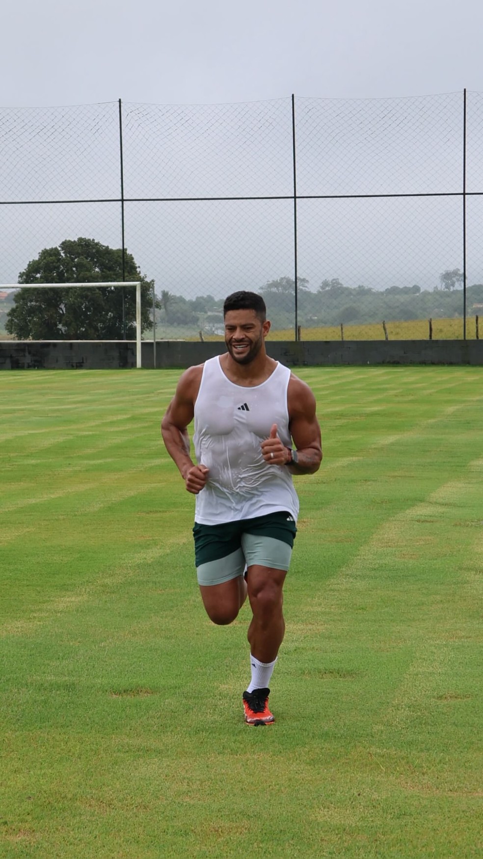 Após lua de mel, Hulk e Camila Ângelo mostram corpos sarados: 'Treino ...