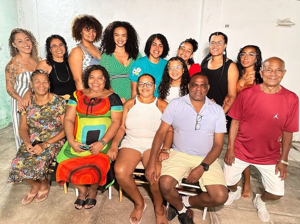 Lucy Ramos curte praia em Pernambuco: 'Amo pertencer e celebrar o Nordeste'
