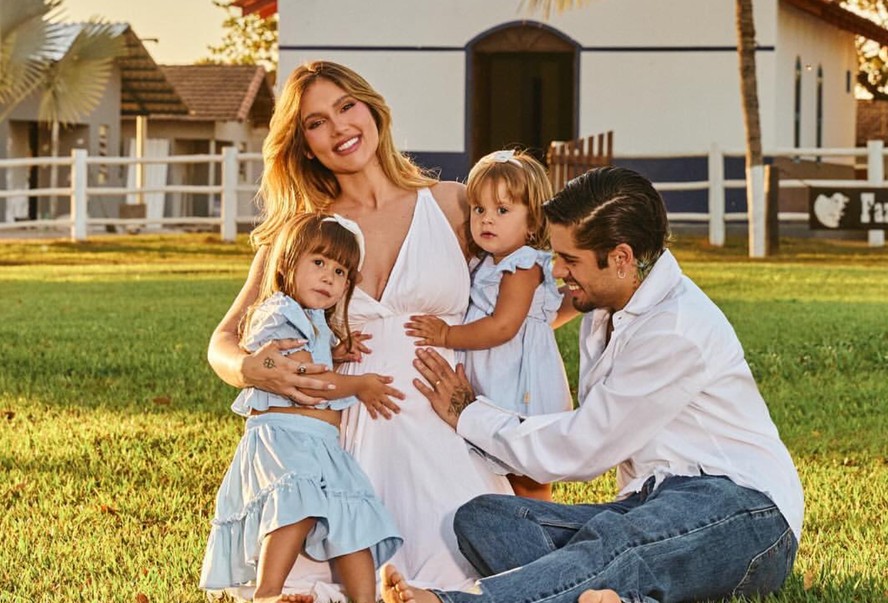 Virginia Fonseca posa em família e comemora reta final da gravidez: 'Suas irmãs estão empolgadas'