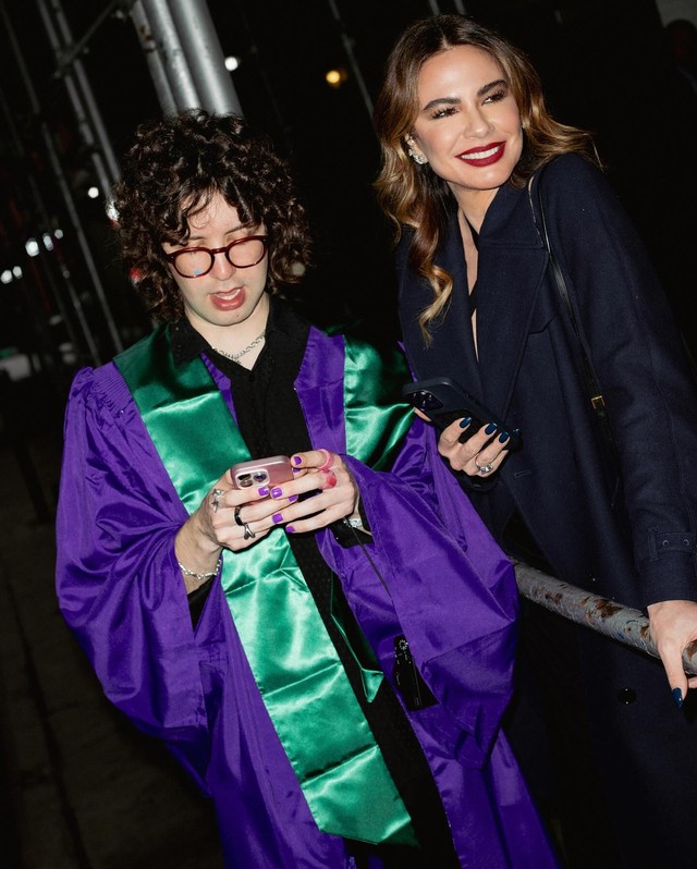 Luciana Gimenez e Mick Jagger vão à formatura de Lucas e ela abre álbum ...