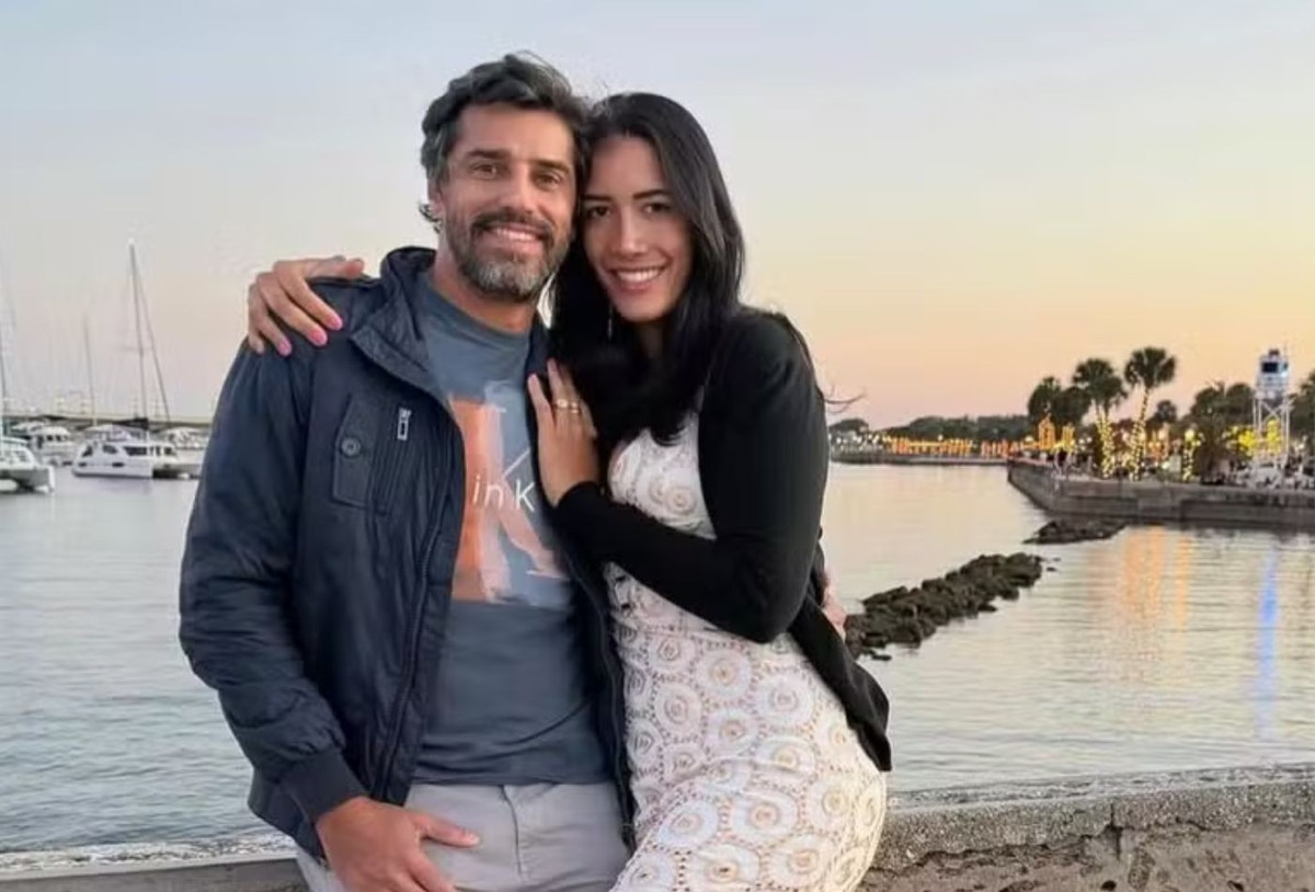 Alberto Cowboy e Priscilla Monroy negam crise no casamento