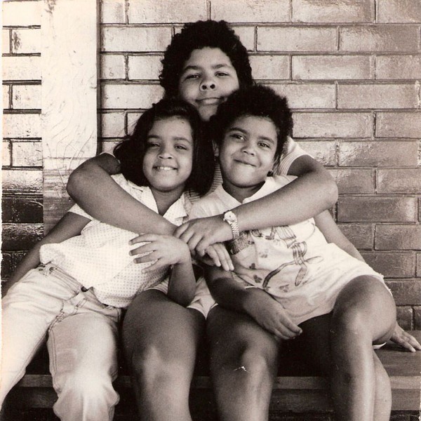 Gilberto Gil celebra os 50 anos da filha, e elogia talento: 'Histriônica'
