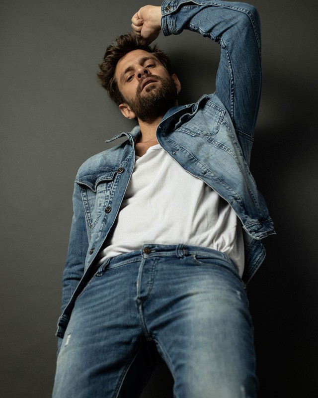 Alejandro Claveaux avalia trajetória artística e celebra liberdade para ...