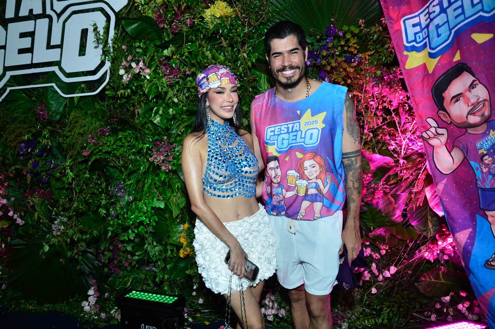 Yugnir Ângelo celebra aniversário ao lado de Mirela Janis e de famosos com Festa do Gelo