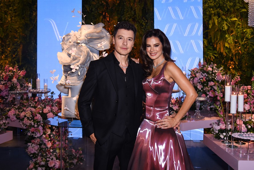 Rodrigo Faro se declara à esposa Vera Viel em festa de aniversário ...