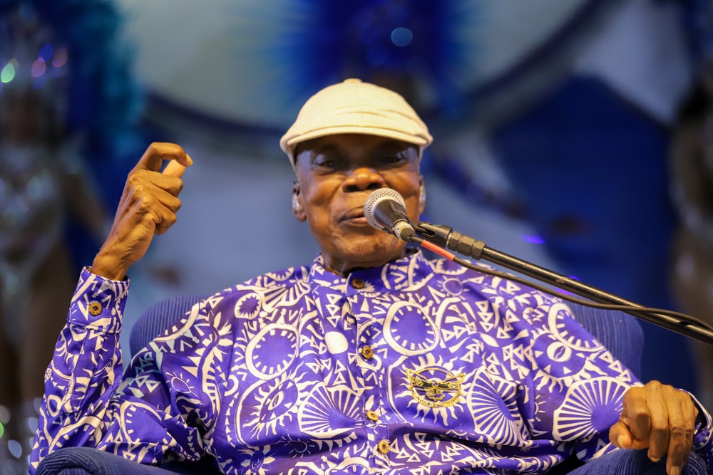 Sheron Menezzes chora de emoção com presença de Milton Nascimento na ...