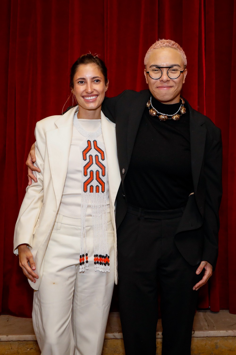 Maria Gadú beija Ana Paula Popi e fala dos planos de casamento e filhos