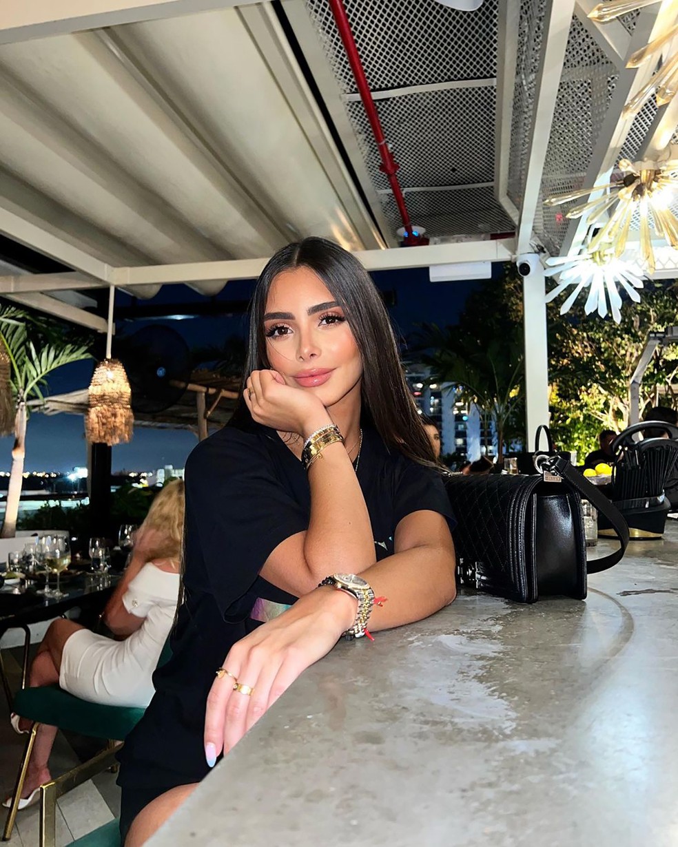 Saiba quem é Victoria Ruiz, a influencer que ganhou like de Neymar e ...
