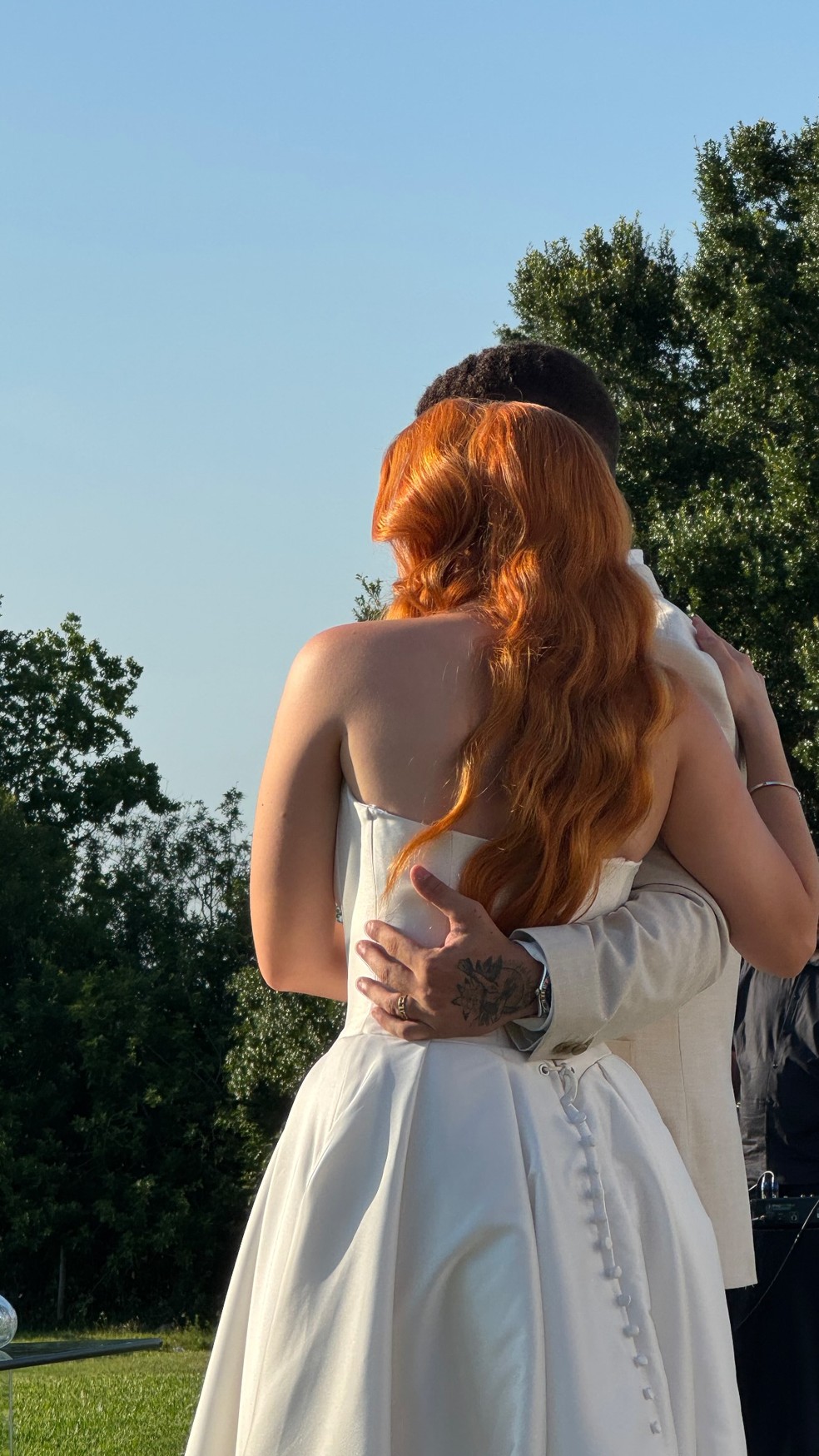 Filha de Gugu, Sofia Liberato se casa com Gabriel Gravino nos Estados ...