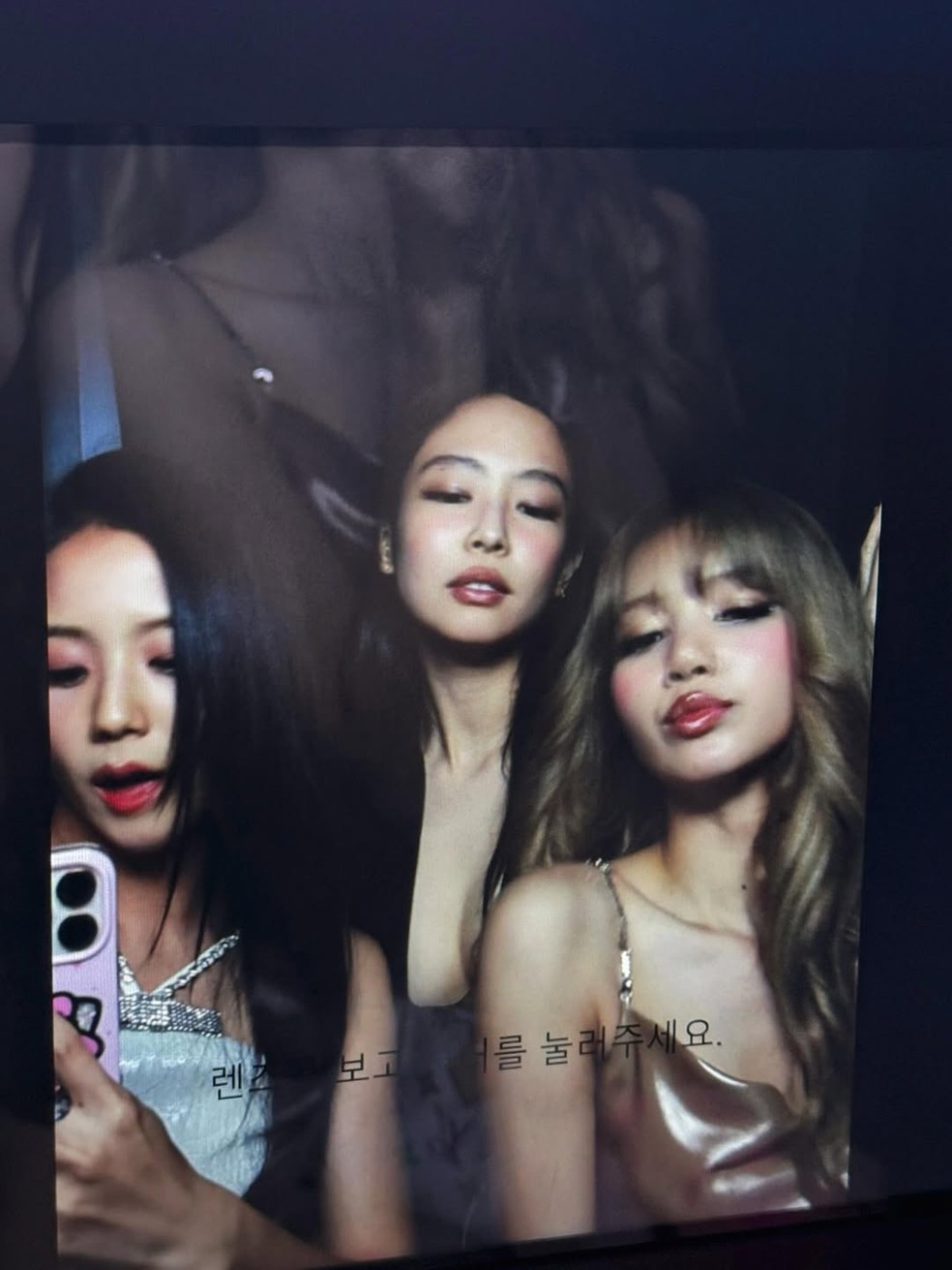 Cantoras do BLACKPINK celebram os nove anos do grupo com fotos ao longo ...