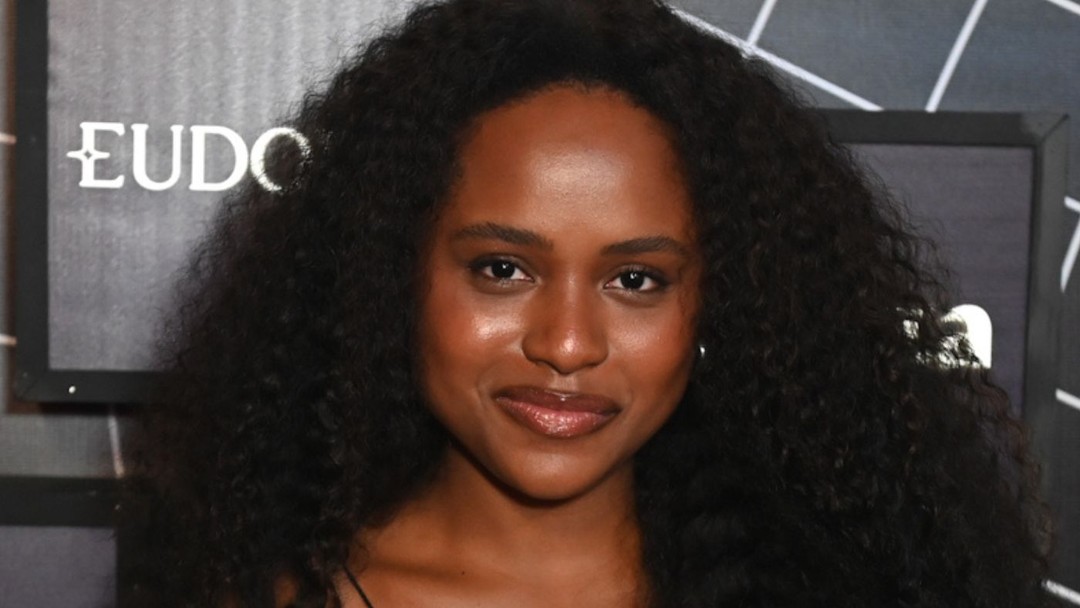 Saiba tudo sobre: Duda Santos