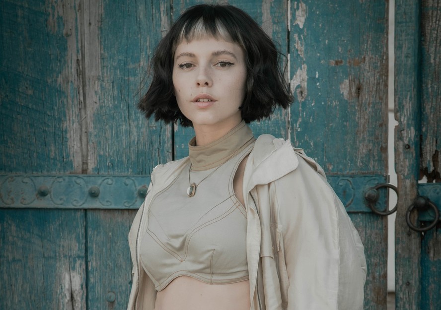 Luso-brasileira, Laura Dutra fala sobre papel de vampira de 288 anos em ...