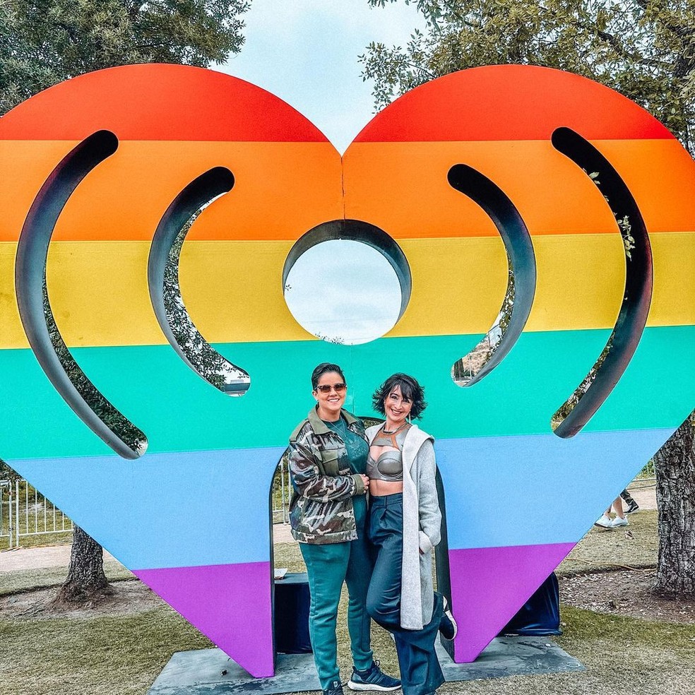 Dubladora Mabel Cezar celebra 'Oscar da Voz' em Hollywood