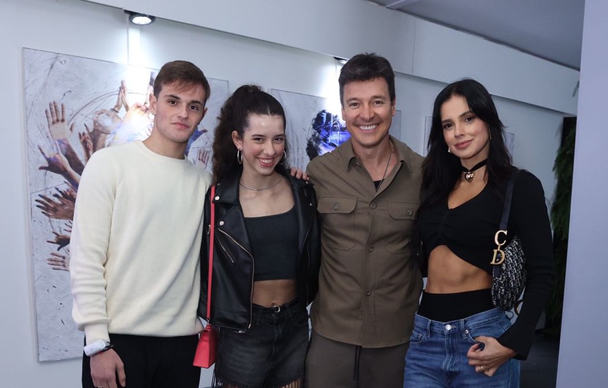 Rodrigo Faro e Vera Viel chegam ao The Town acompanhados da filha e do ...