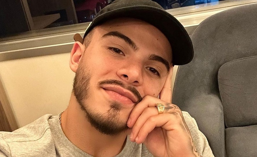 Thomaz Costa detona Farofa da GKay e critica apologia à bebida: 'O que traz de bom?'