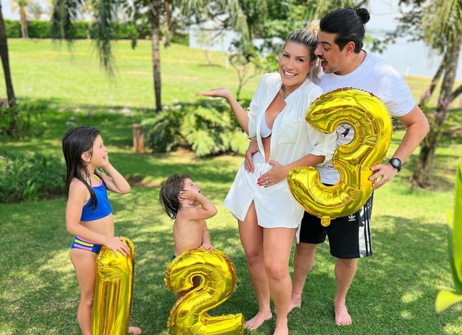 Paula Vaccari anuncia terceira gravidez com sertanejo Cristiano, da ...