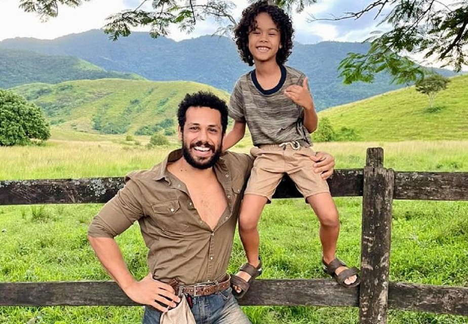 'Terra e Paixão': Matheus Assis e Amaury Lorenzo revelam bastidores das ...