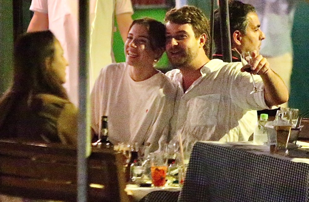 Alice Wegmann celebra aniversário do namorado com amigos: 'Quero tudo ...
