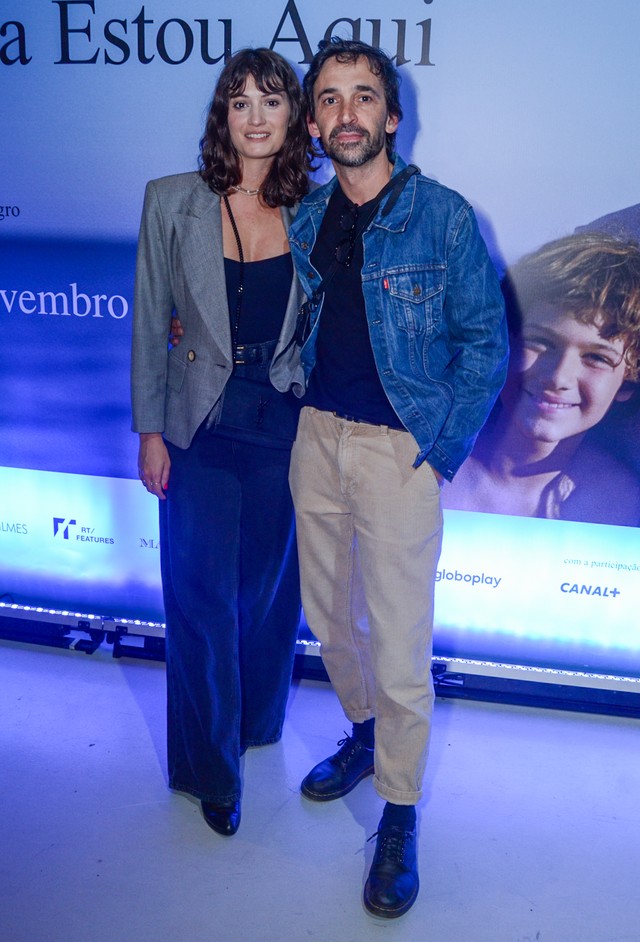 Fernanda Torres, Selton Mello, Valentina Herszage e elenco lançam ...