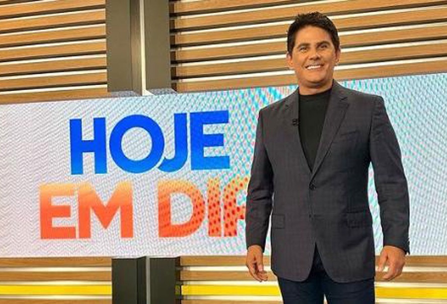 César Filho encerra contrato com a Record após 9 anos na emissora
