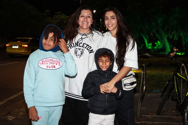 Benedita Zerbini, filha de Regina Casé, comemora seus 34 anos com a ...