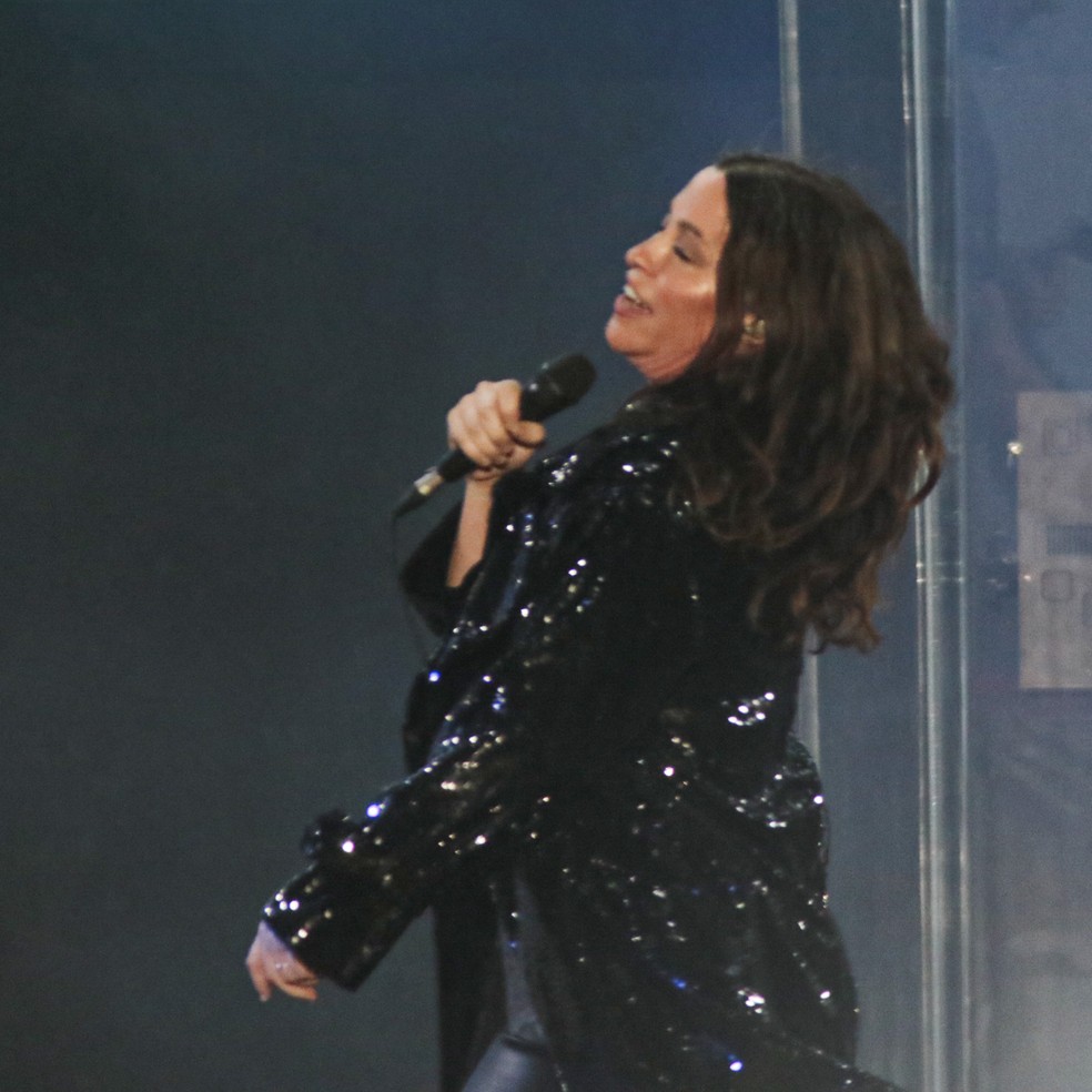Alanis Morissette faz show único em São Paulo e celebra álbum histórico