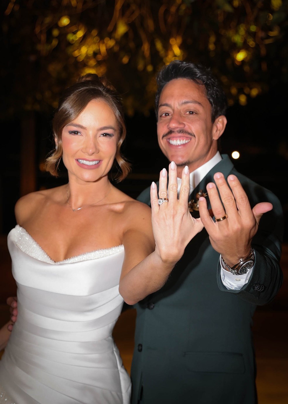 Renato Albani e Juliana Fructuozo reúnem famosos em 2º dia de casamento milionário; fotos