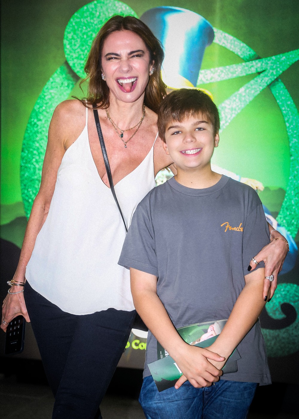 Fernanda Rodrigues e filha de 13 anos chamam atenção por semelhança