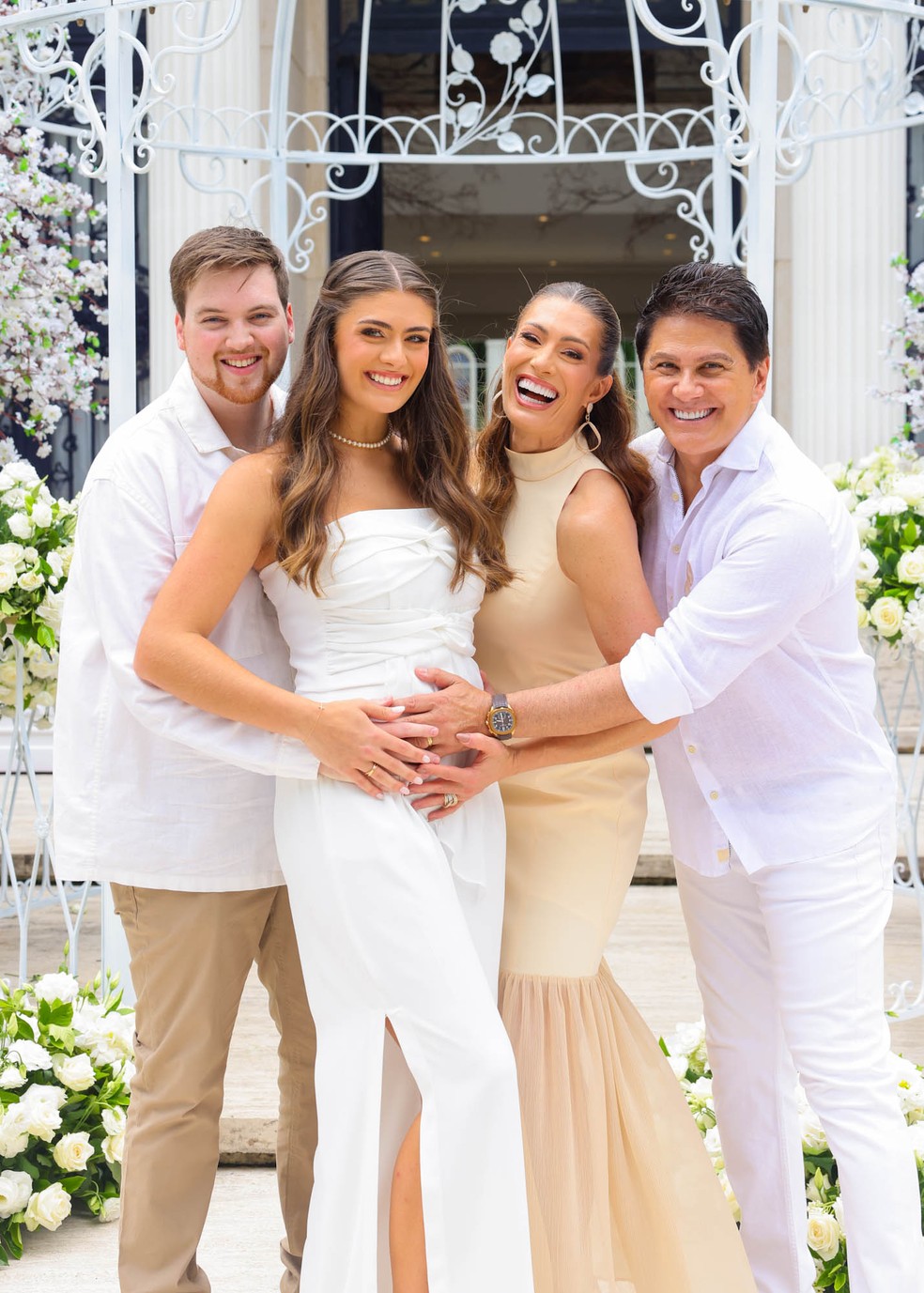 Grávida, Luma Cesar, filha de Elaine Mickely e Cesar Filho, revela sexo ...