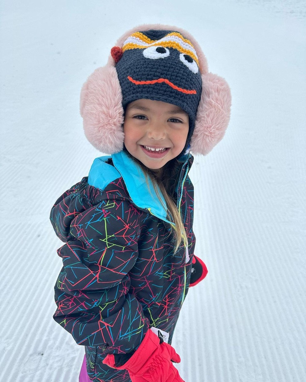 Sabrina Sato curte férias na neve com Zoe; vídeo