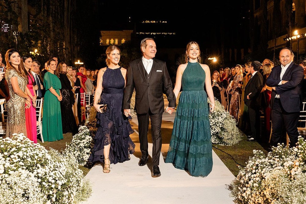 Ex de Luisa Mell, Gilberto Zaborowsky se casa novamente e reúne filhos