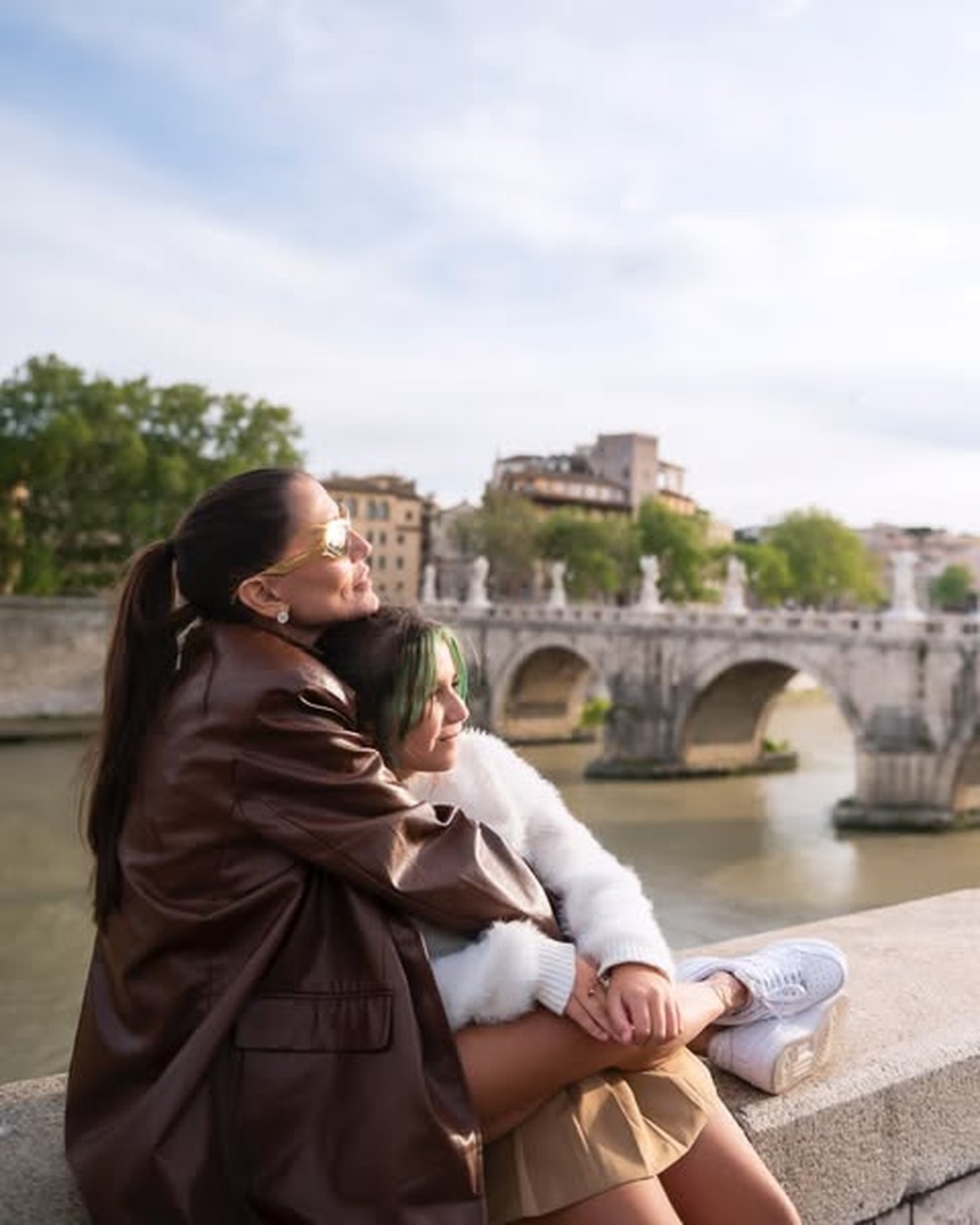 Deborah Secco conta experiência no Vaticano após morte do Papa Francisco
