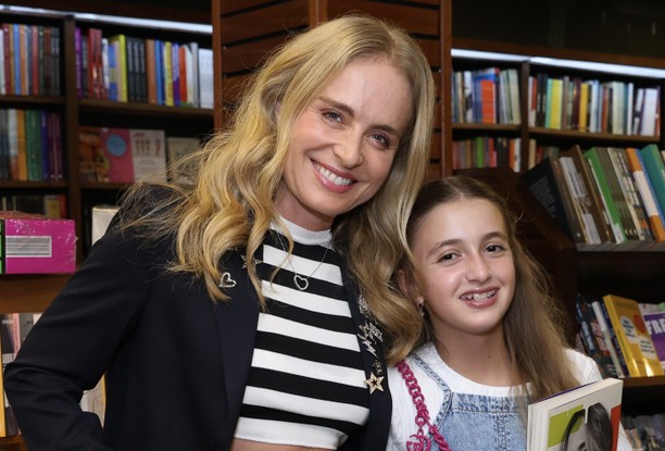 Saiba tudo sobre: Eva Huck