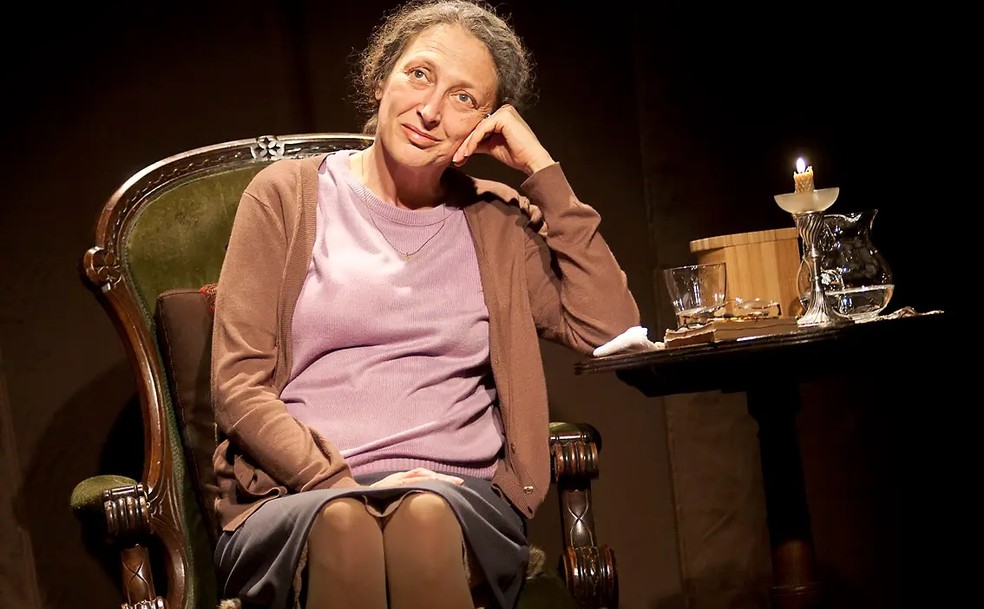 Débora Olivieri faz 50 anos de carreira e descarta aposentadoria ...
