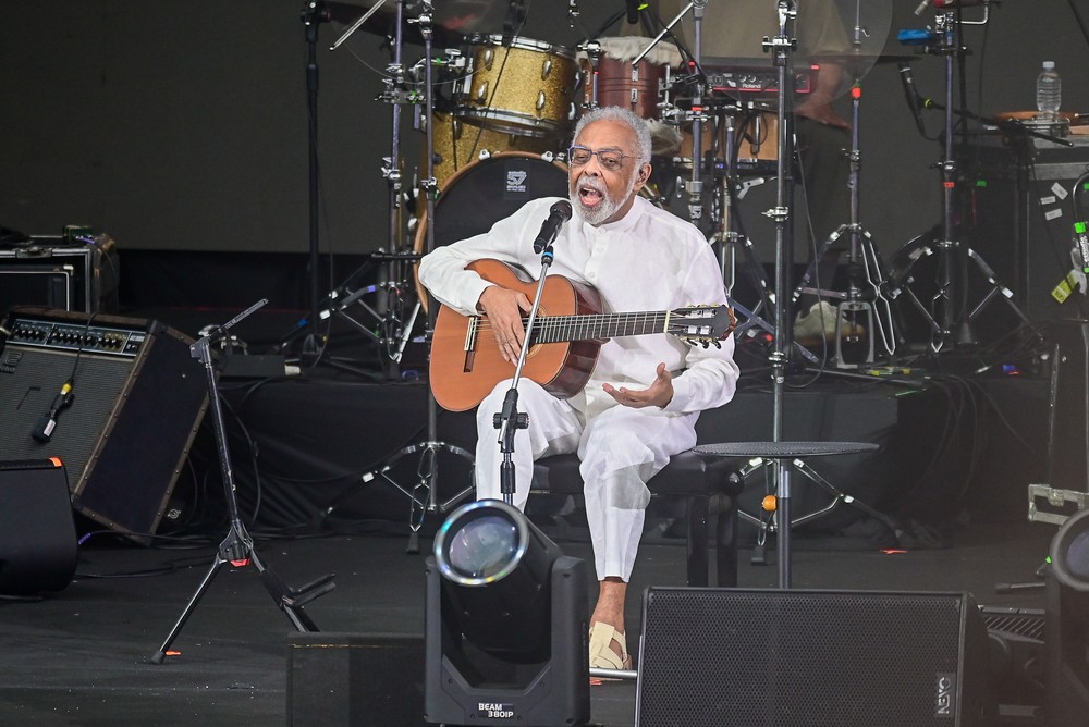 Gilberto Gil se apresenta com filhos e netos no navio 'Tempo Rei ...