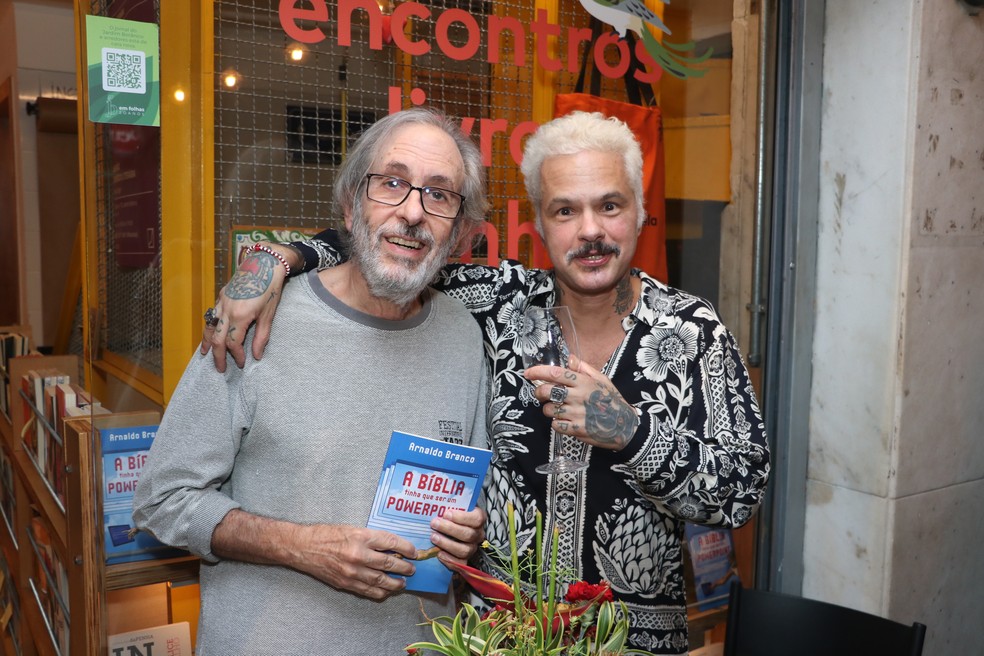 Reinaldo Figueiredo, do 'Casseta & Planeta', faz rara aparição pública