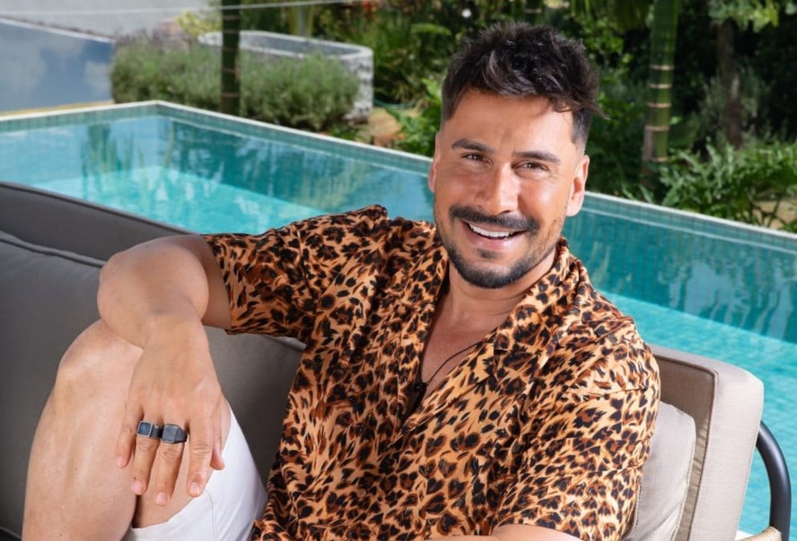 Júlio Rocha conta como lida com o título de galã