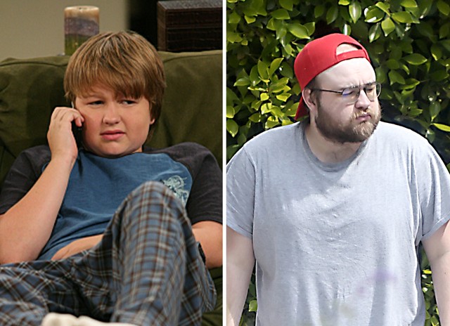 Estrela mirim de 'Two and a Half Men' é clicada irreconhecível em Los ...