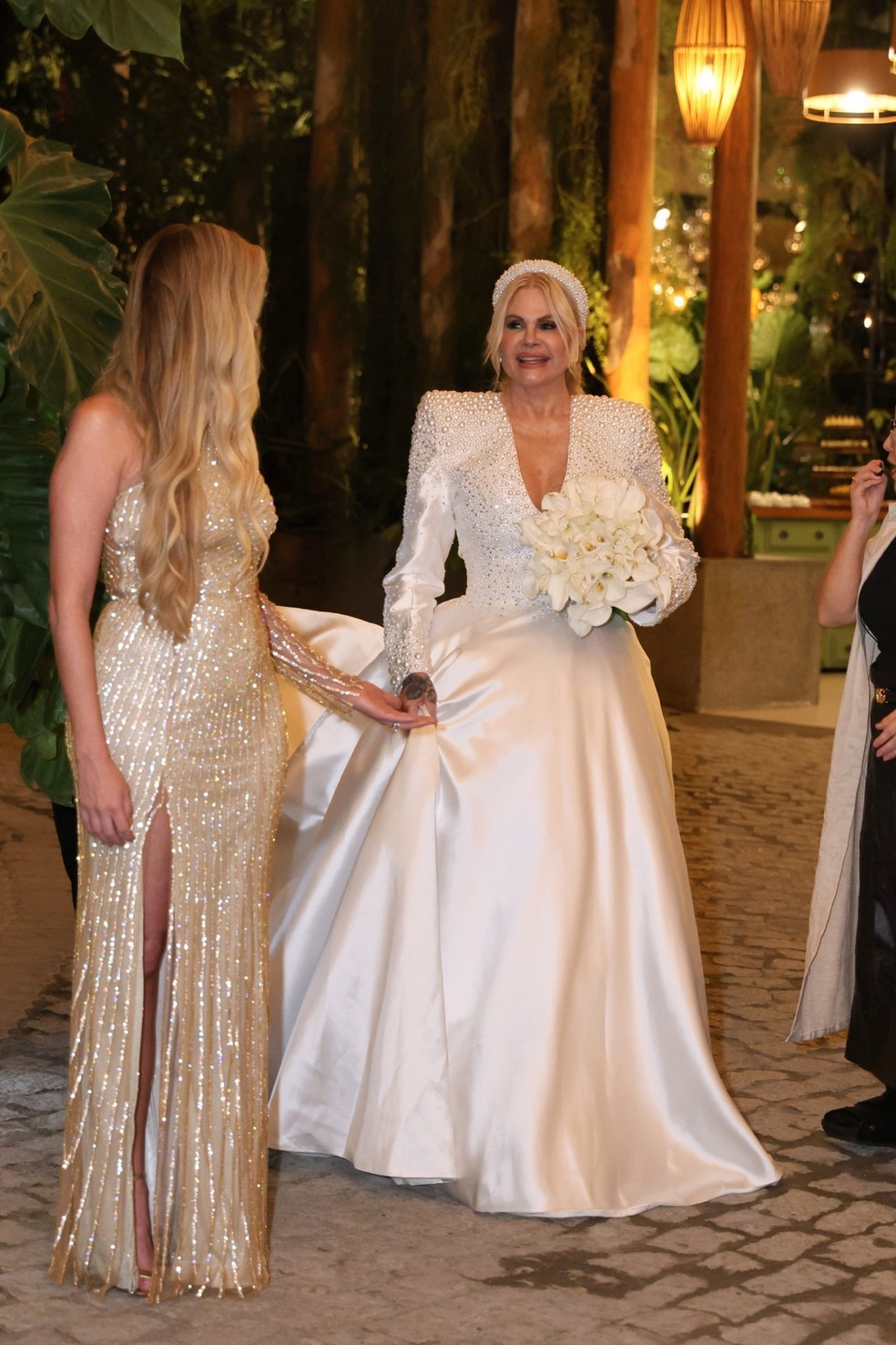 Monique Evans e Cacá Werneck se casam no Rio de Janeiro