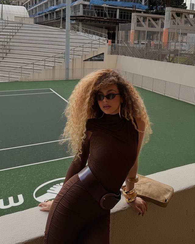 Quem é Julia Rodrigues, atriz apontada como affair de Lewis Hamilton e ...