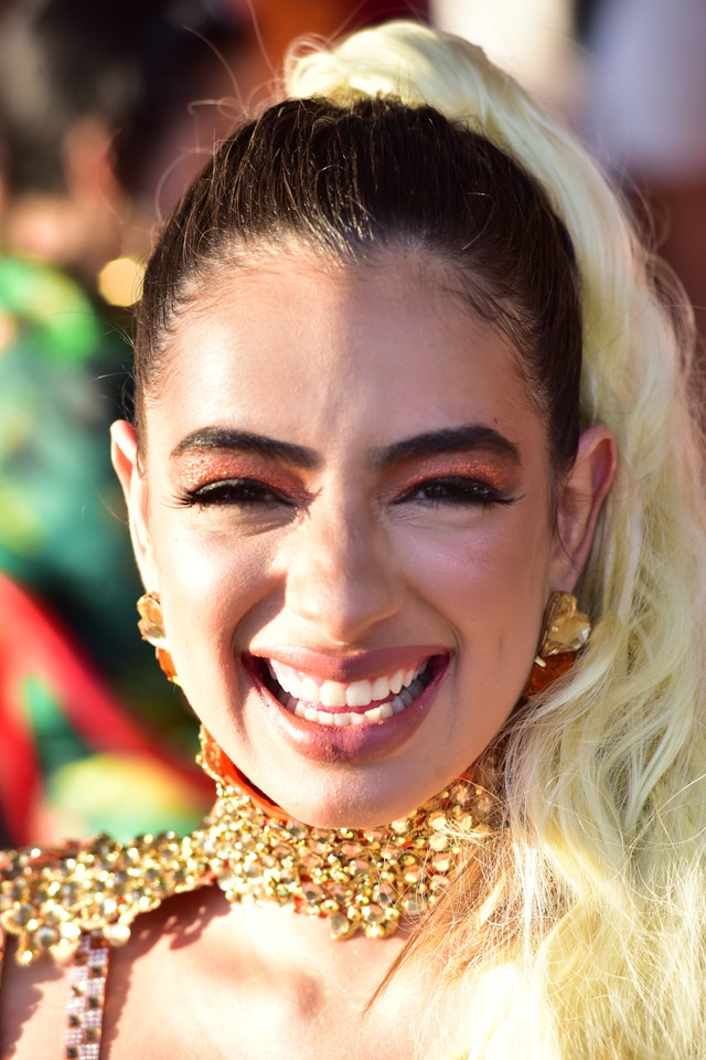 Julia Puzzuoli, destaque da Dragões da Real: 'Sou 100% natural'