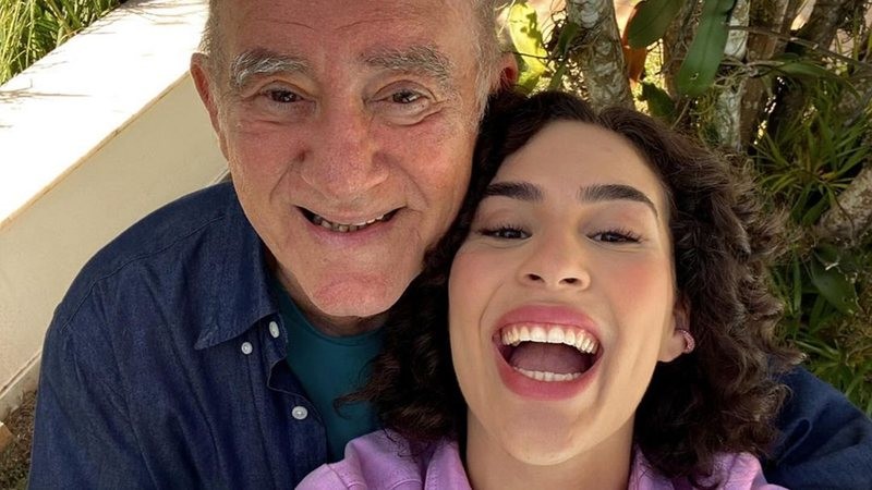 Lívian Aragão se pronuncia sobre rumor de que Renato Aragão não gosta ...