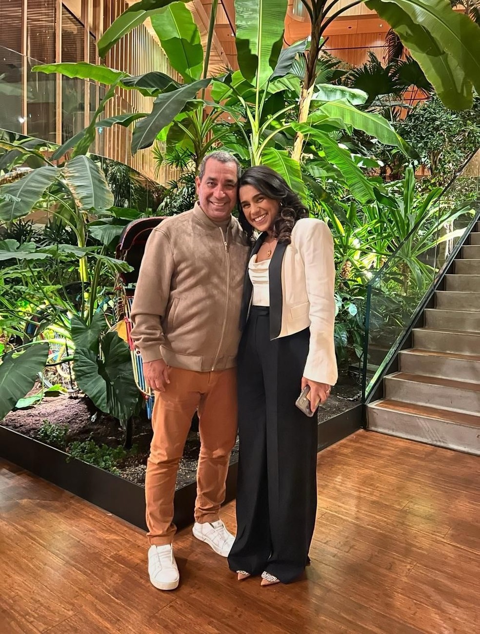 Filha do ex-jogador Zinho se lança na música gospel: 'Início de sonho ...