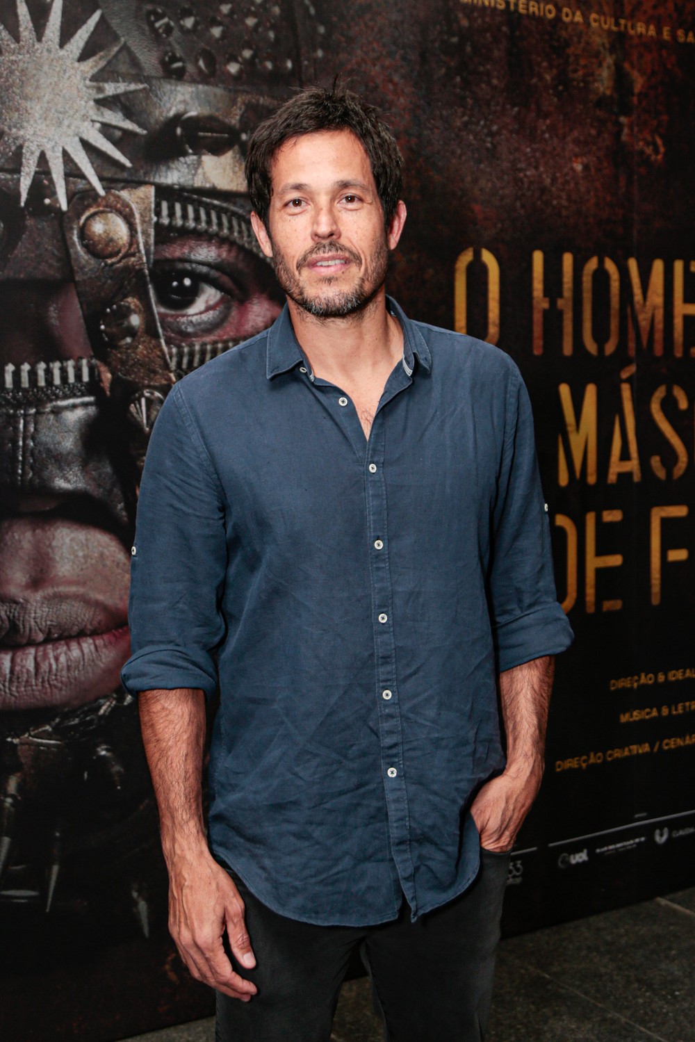 Famosos prestigiam estreia vip de musical 'Iron - O Homem da Máscara de ...