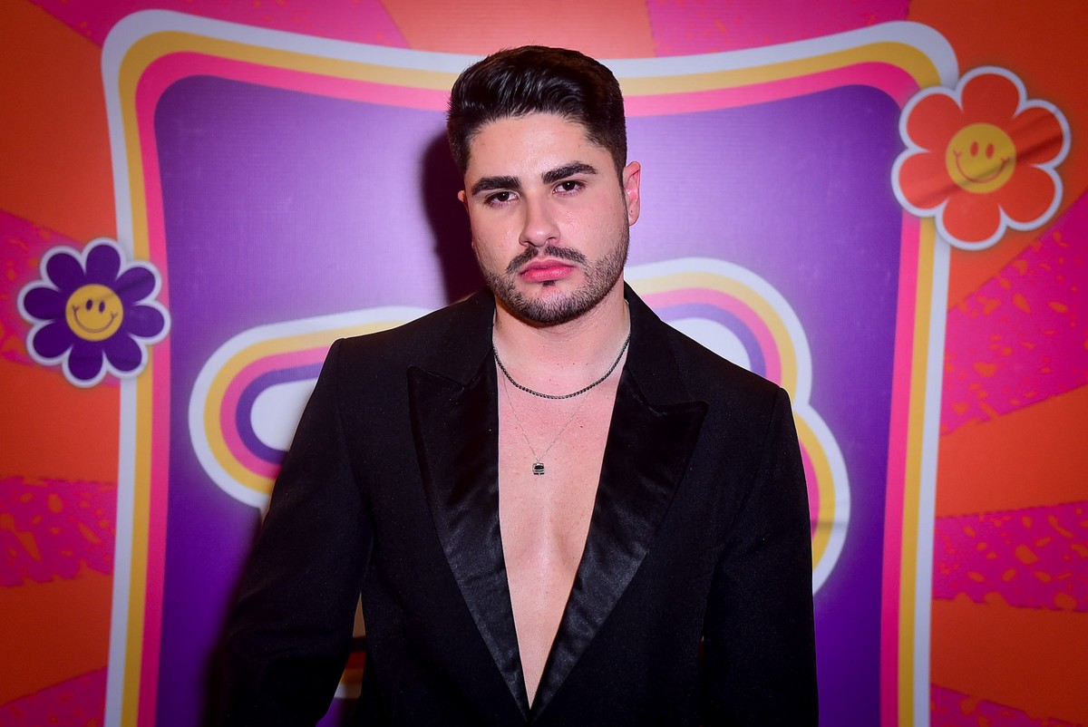 Lucas Souza sobre se assumir bissexual: 'O exemplo que eu dou quebra tabus'
