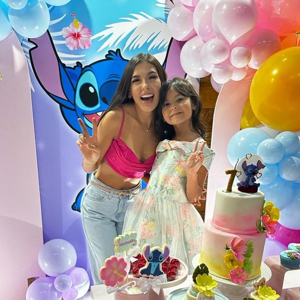 Ana Castela abre álbum da família e resgata fotos da infância no Dia ...